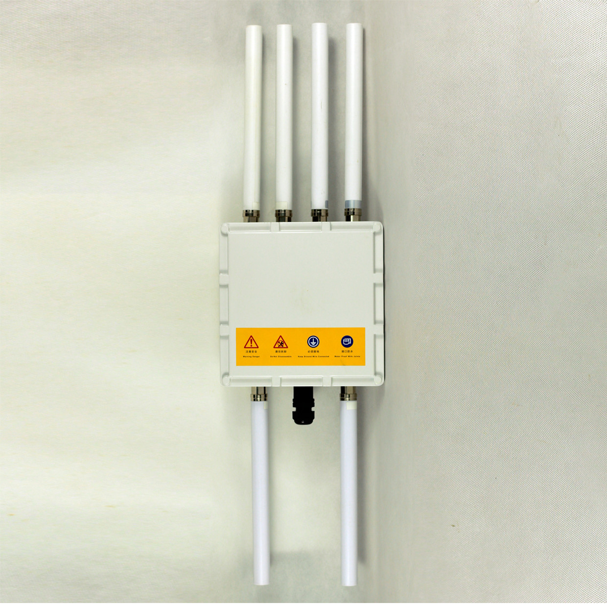 High Data Transfer Rate IP67 Waterproof Outdoor 5G CPE with High ...