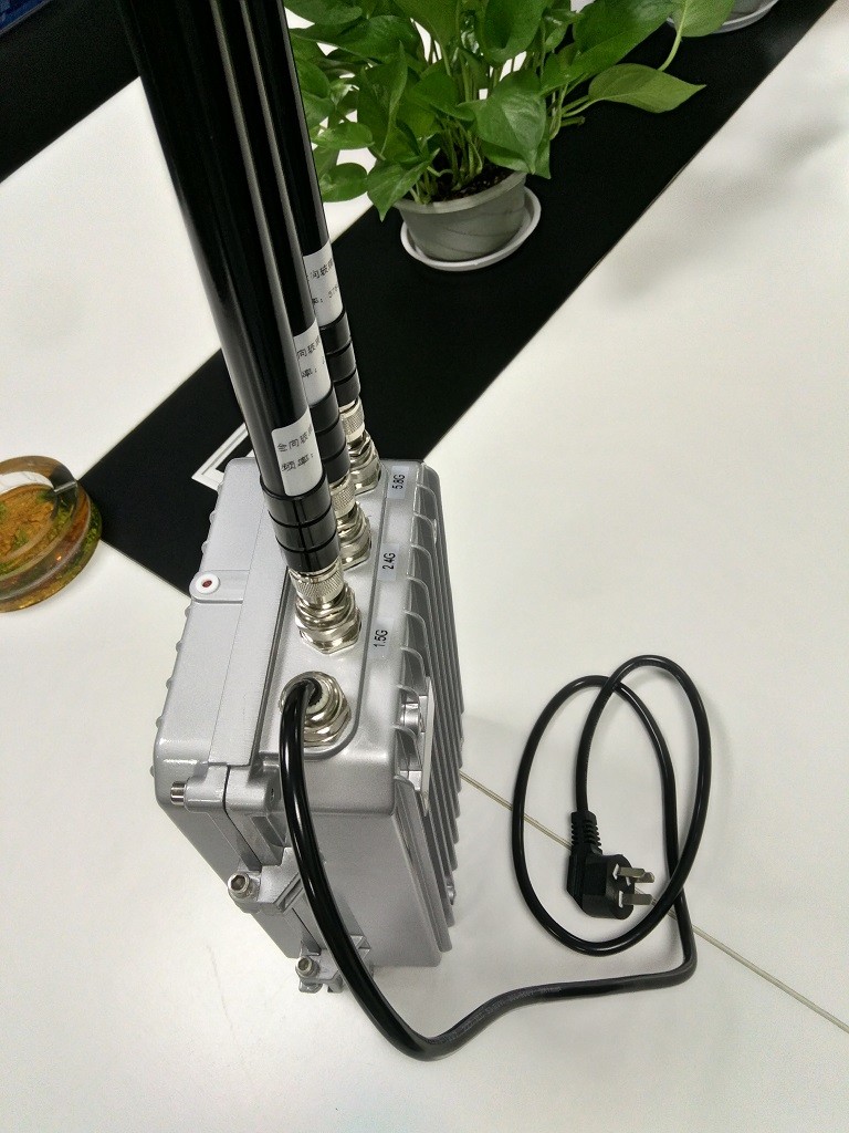 Waterproof Outdoor Drone Jammer Anti Drone Device Counter Uav Drone Defense System Est 710g3